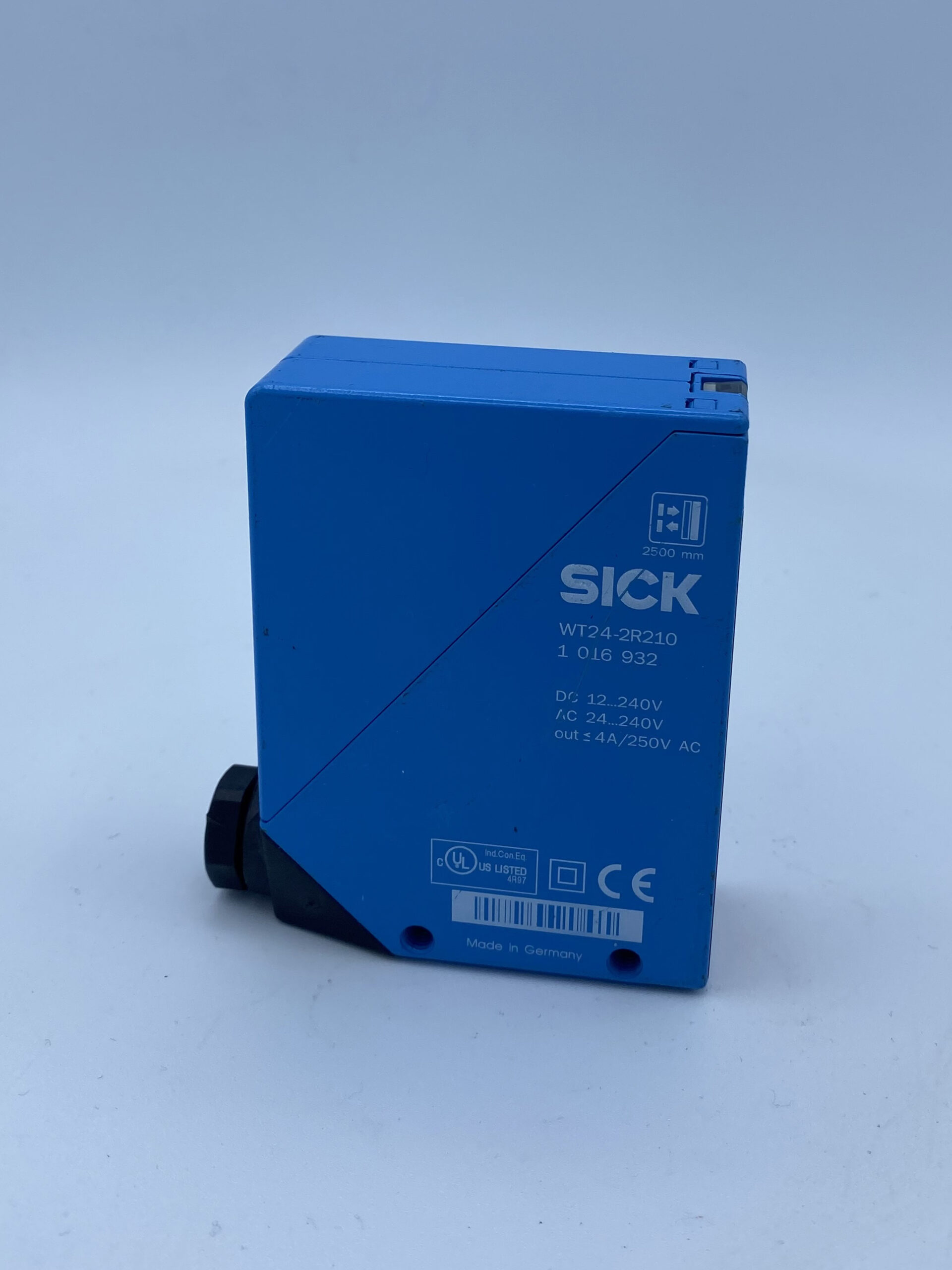 Sick WT242R210 Photoelectric Sensor - Essential Automation