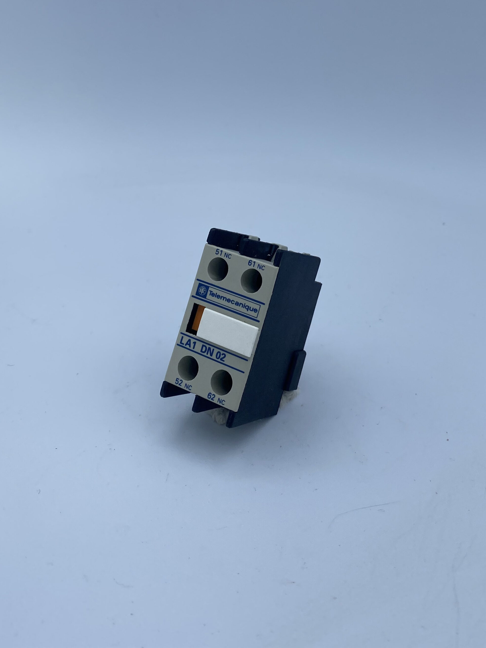 Telemecanique / Schneider LA1DN02 - Essential Automation