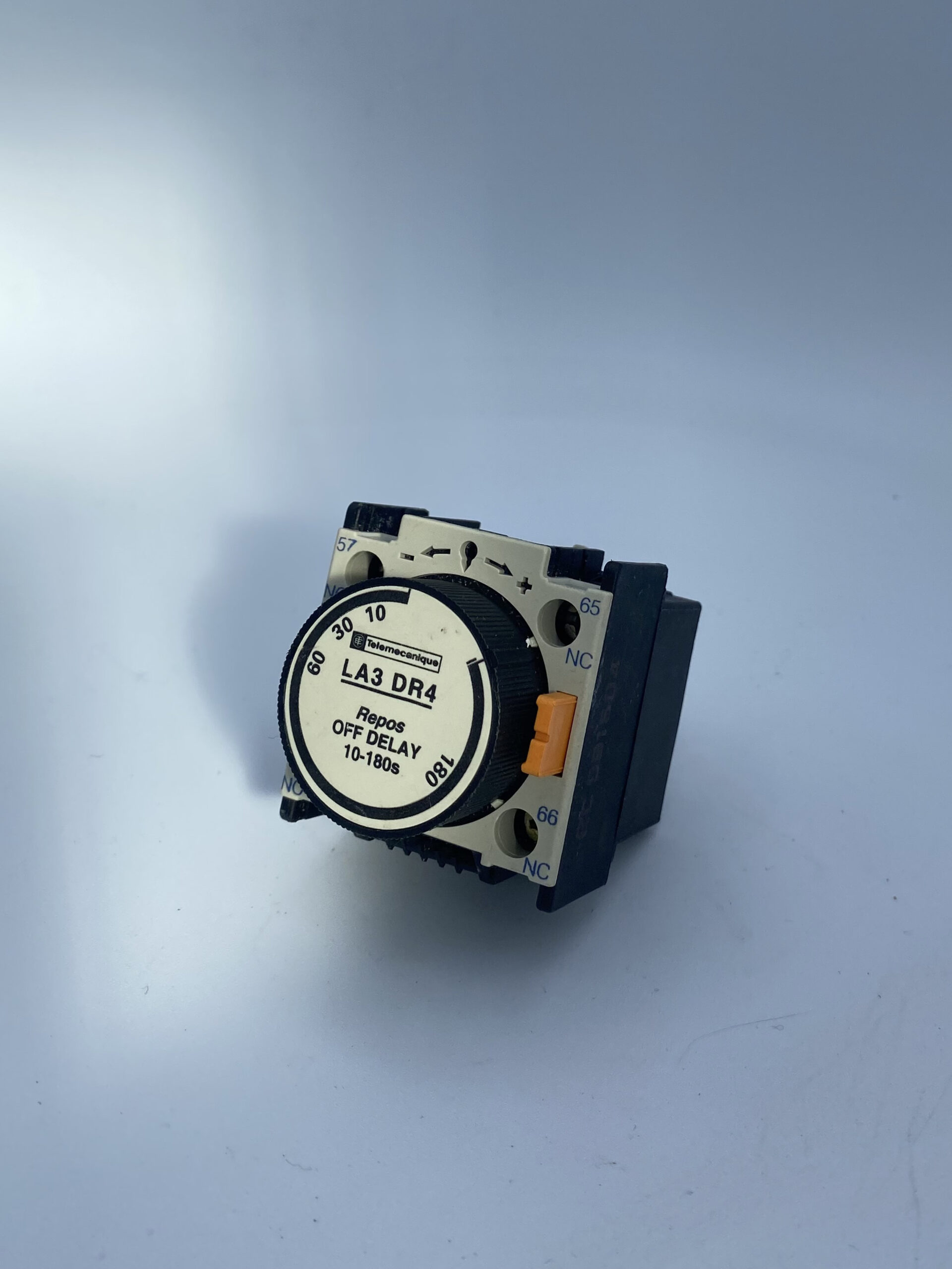 Telemecanique / Schneider LA3DR4 - Essential Automation