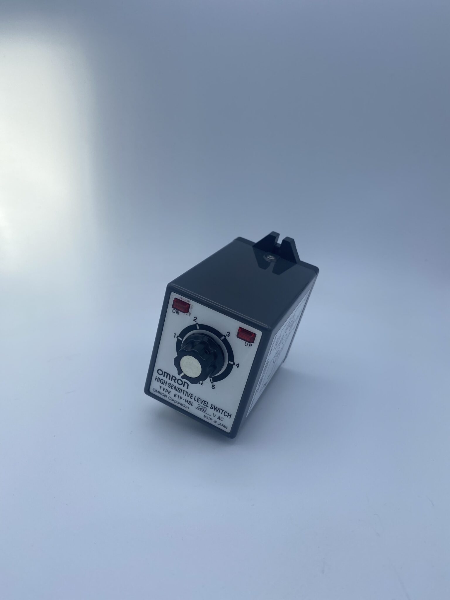 Omron 61FHSL Floatless Level Controller - Essential Automation