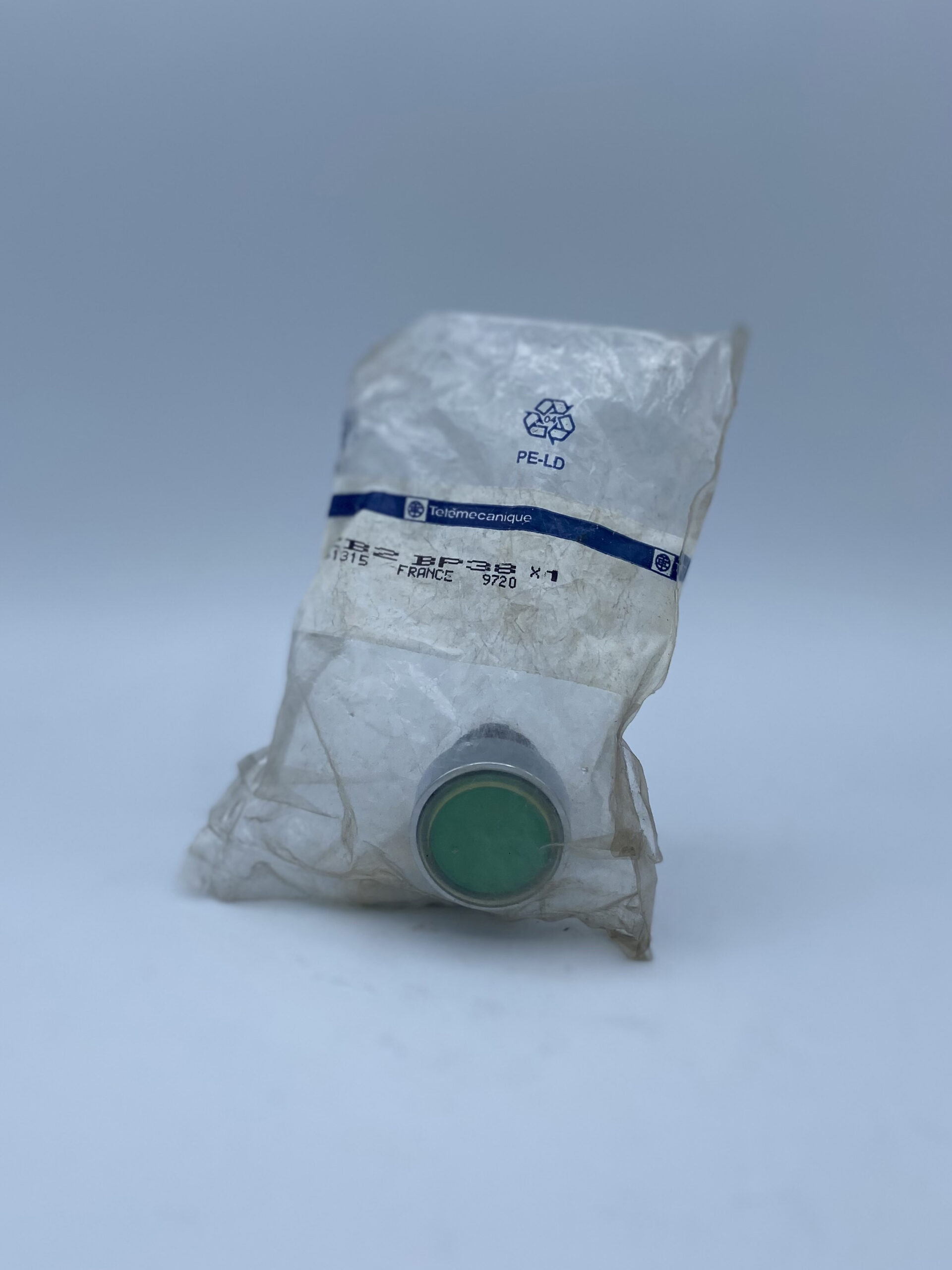 Schneider / Telemecanique ZB2-BP38 - Essential Automation